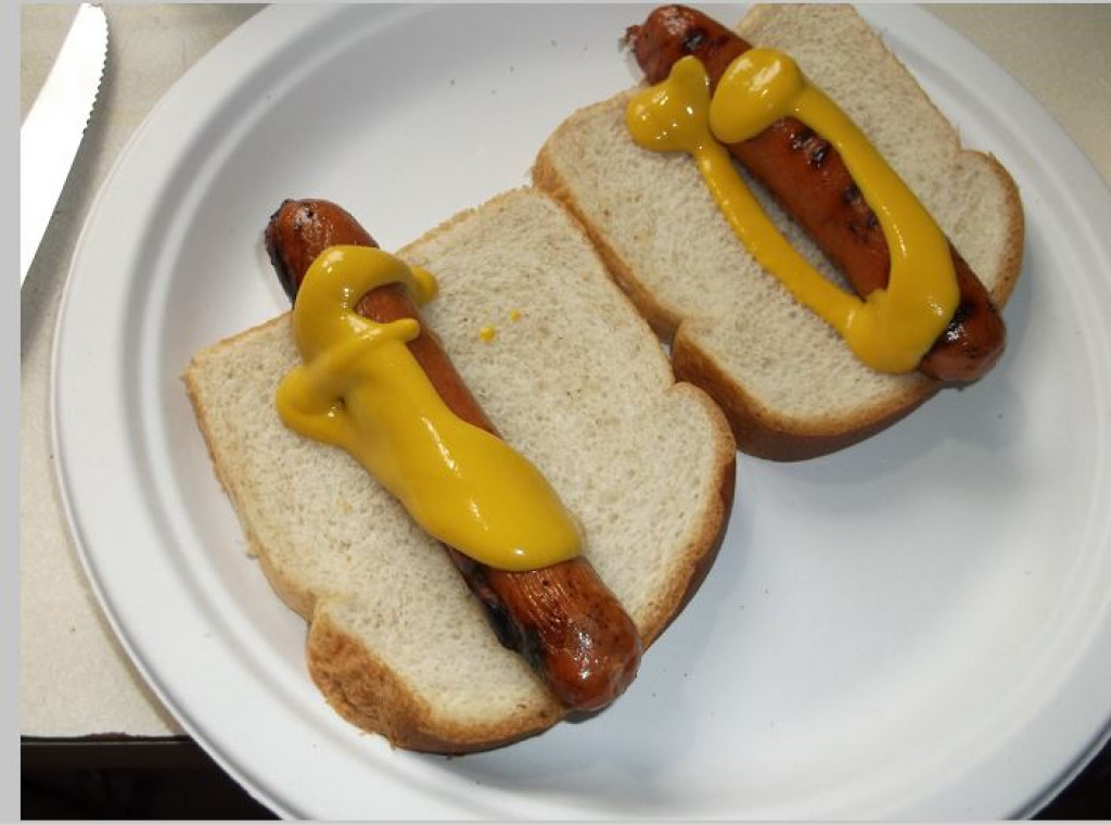 Grilling Hotdogs in Winter - A Yummy Alternative to Boiling or Pan ...