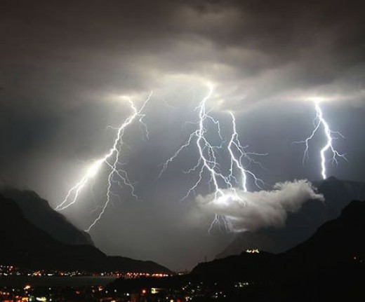 Incredible Pictures from Deadly Lightning