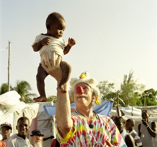 Review of the film Patch Adams and what it can teach us about Pastoral ...