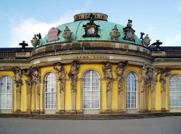 Rococo vs. Baroque in Architecture and Design | Dengarden