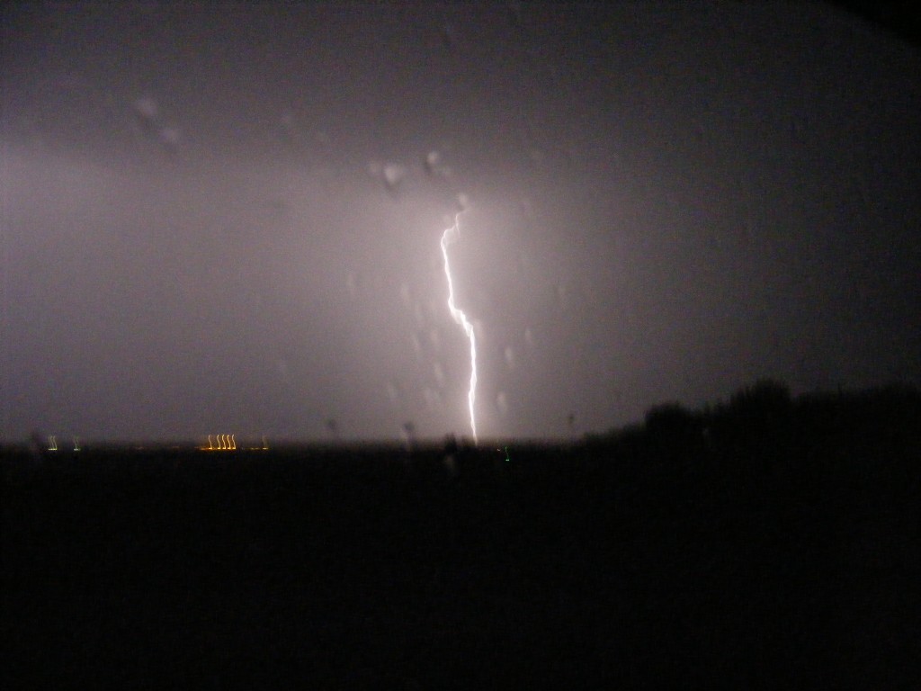What happens when lightening strikes an airplane | HubPages
