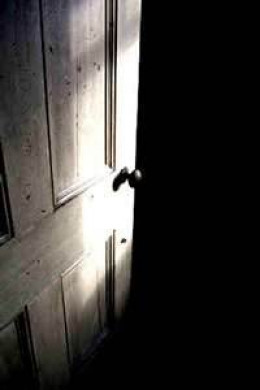 The Creaking Door | HubPages